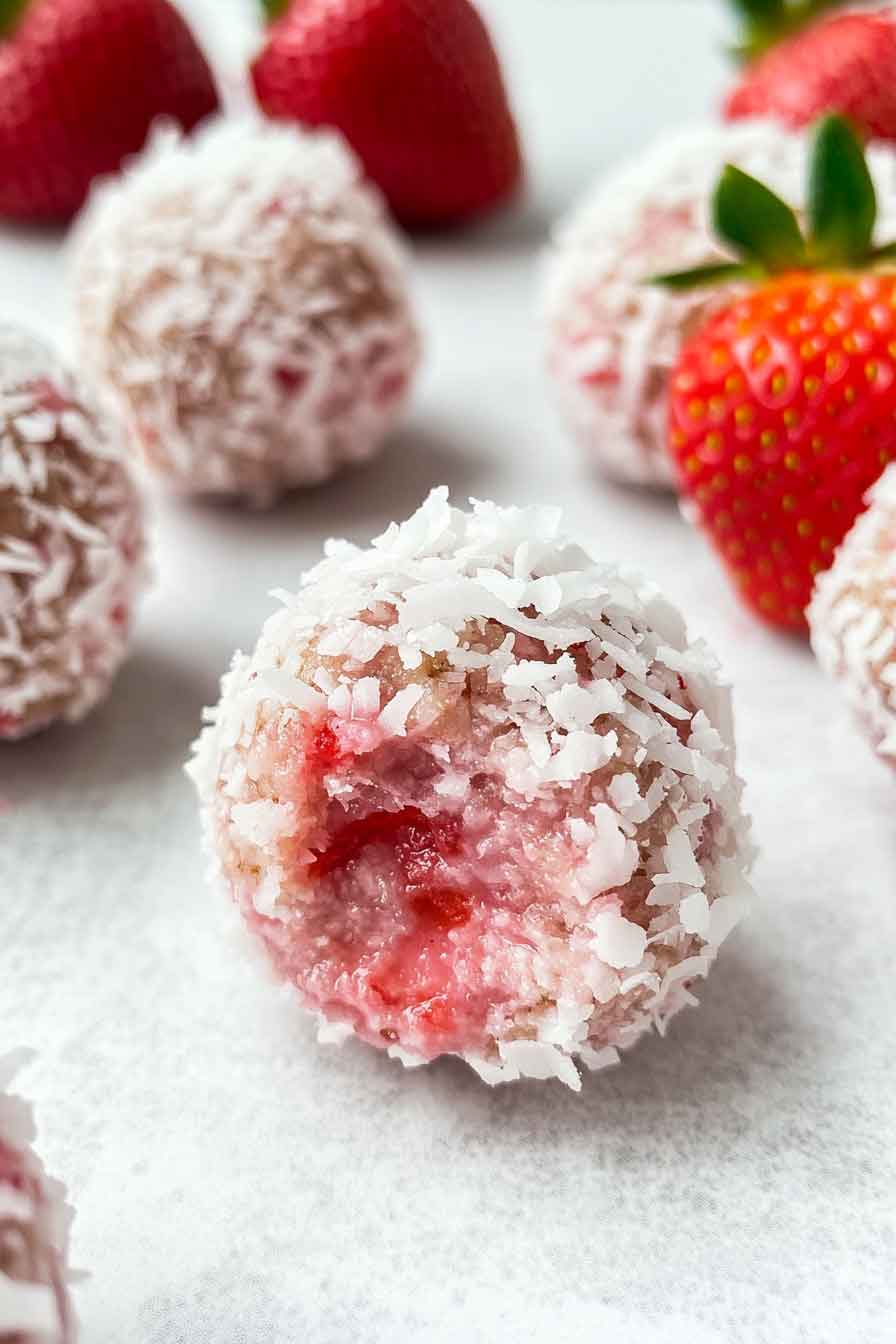 Strawberry Shortcake No-Bake Balls Recipe - Dessert Hungry
